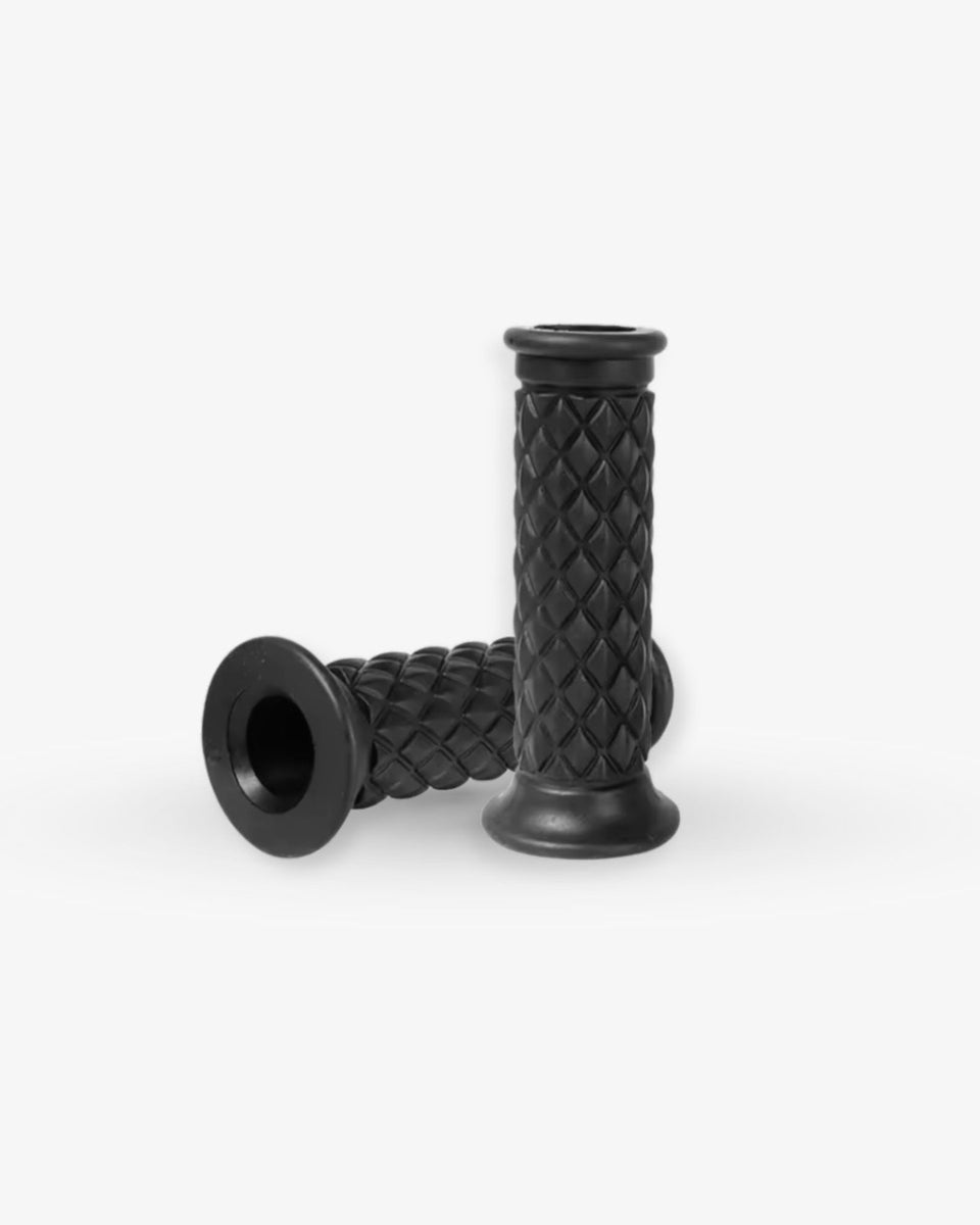 1" Queen Diamond Motorcycle Grips with Open End | Cafe Racer Club