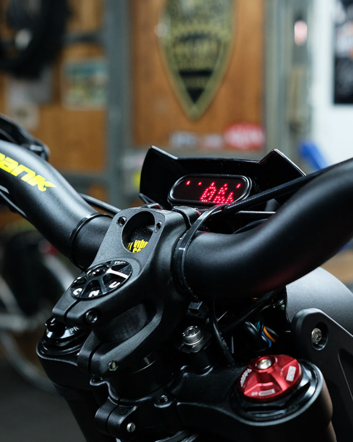 Motorcycle Gauges | Premium Motorcycle Instruments | Cafe Racer Club